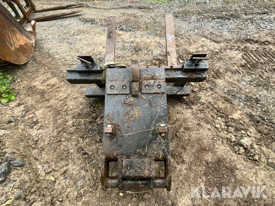 Gafflar, Huddinge, Klaravik auktioner