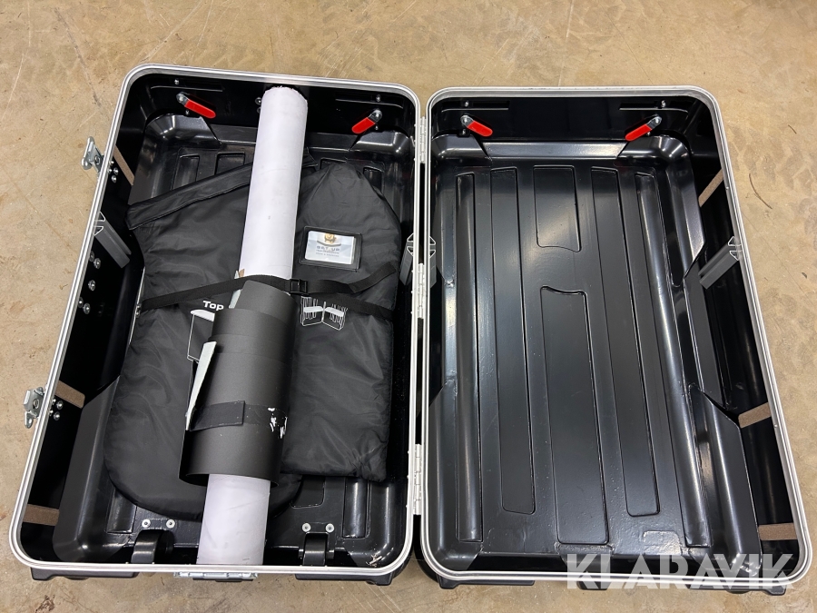 Mässbord Expolinc Case & Counter, Uddevalla, Klaravik auktio