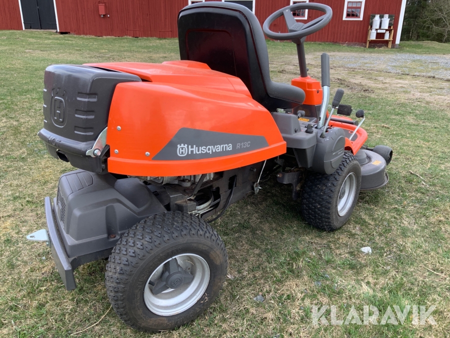 Klaravik Auktioner | Åkgräsklippare Husqvarna R13C