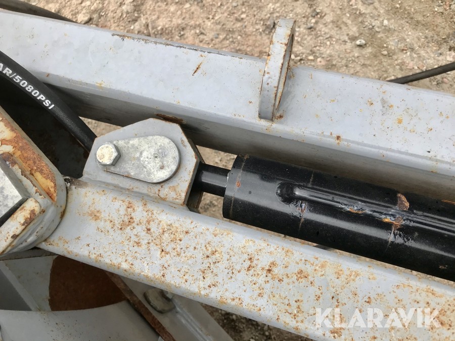 Klaravik Auktioner | Släntklippare Agri Implement DCR200