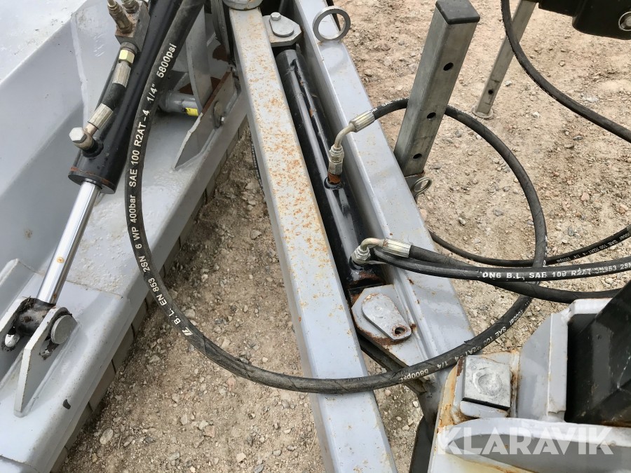 Klaravik Auktioner | Släntklippare Agri Implement DCR200