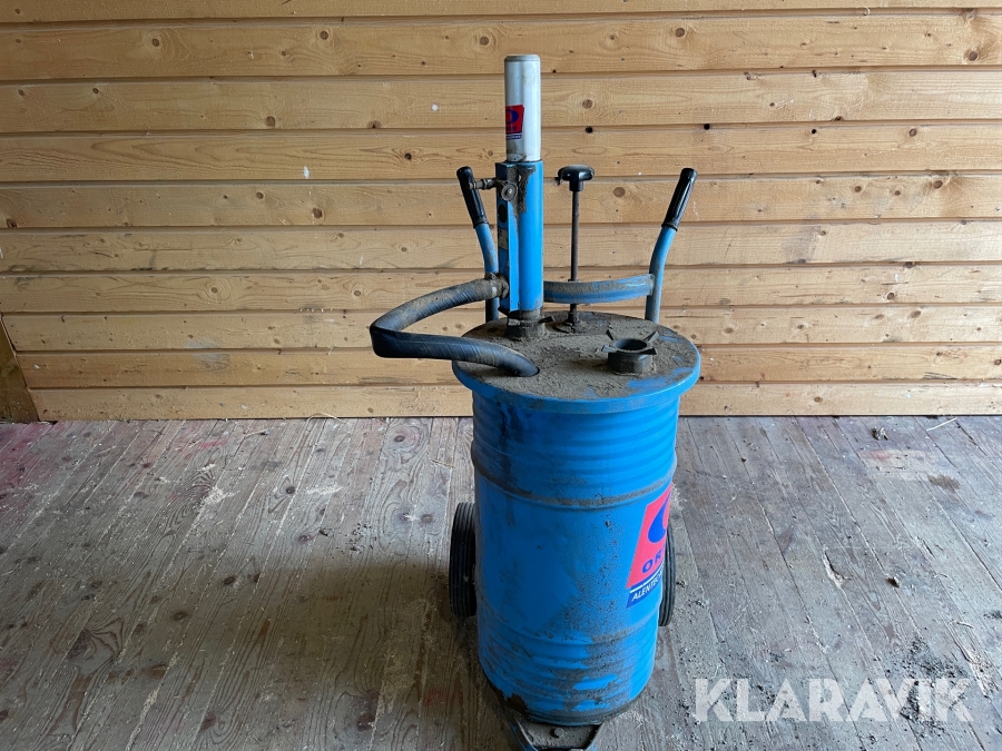 Klaravik Auktioner | Oljepump luftdriven Orion