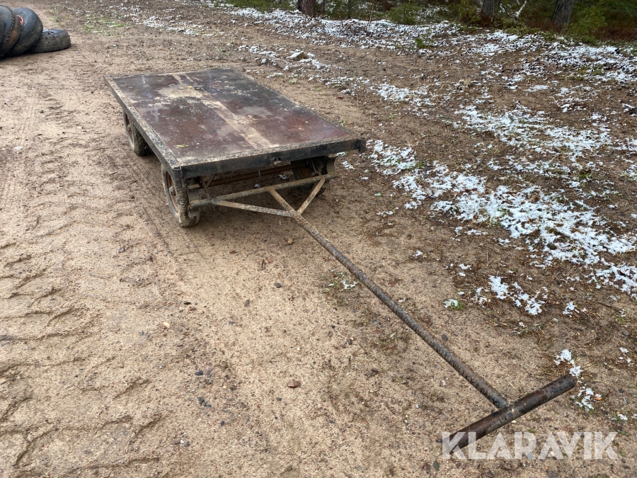 Klaravik Auktioner | Dragvagn