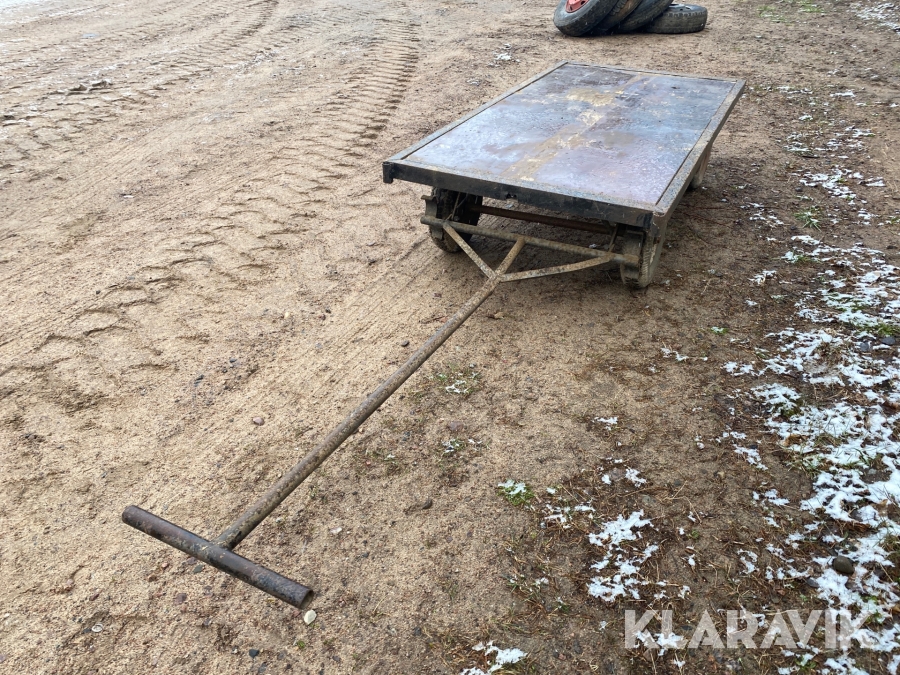 Klaravik Auktioner | Dragvagn