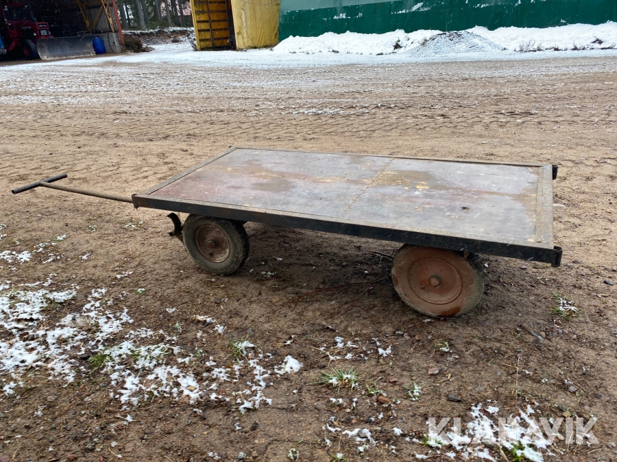 Klaravik Auktioner | Dragvagn