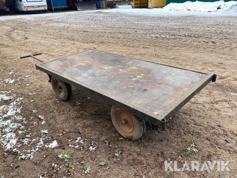 Klaravik Auktioner | Dragvagn