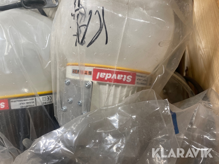 Boj-lampor, Svalöv, Klaravik auktioner