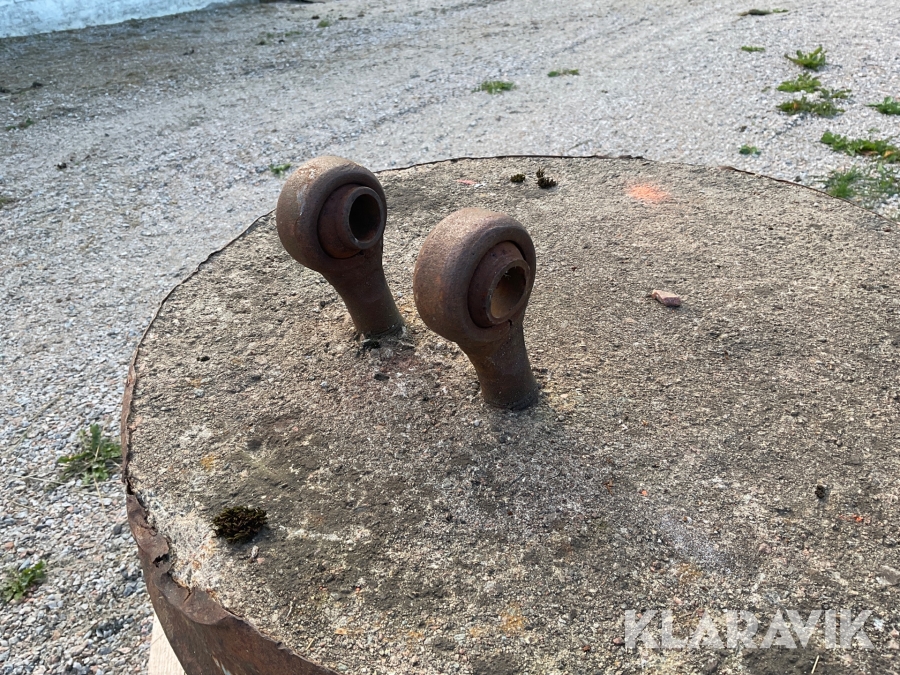 Motvikt till traktor, Färgelanda, Klaravik auktioner