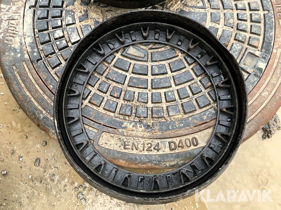 Brunnslock 1st och Manchetter 2st, Ekerö, Klaravik auktione