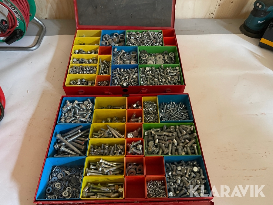 Diverse bult mutter brickor, Leksand, Klaravik auktioner