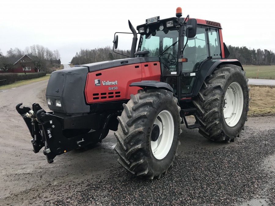 VALMET 8450 med Frontlyft