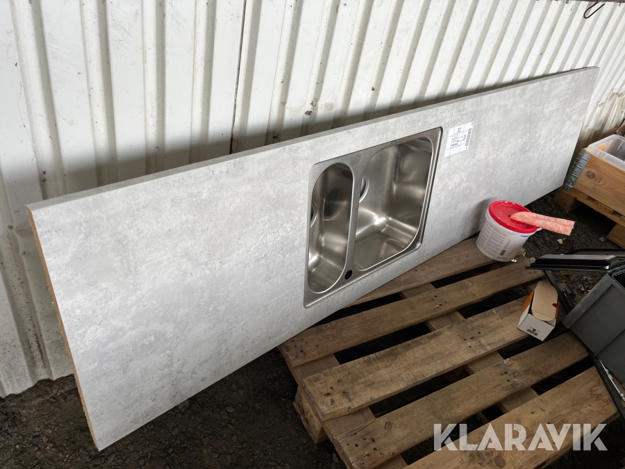 Underlimmad diskho, Jönköping, Klaravik auktioner