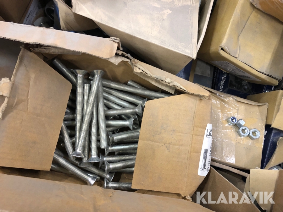 Klaravik Auktioner | Bult, mutter & brickor