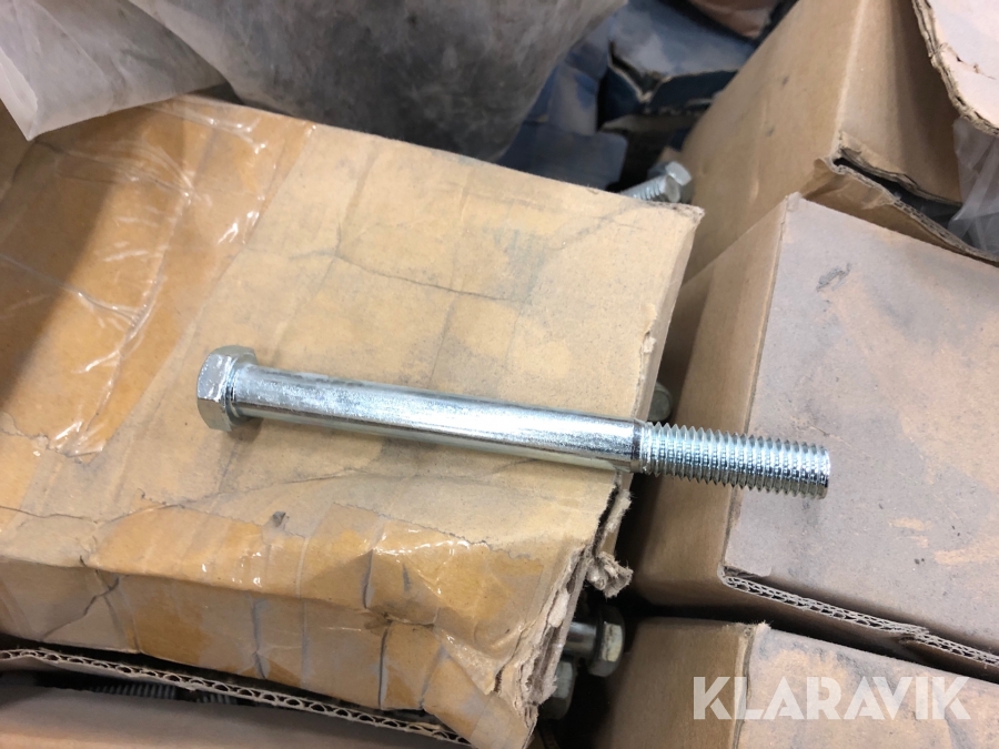 Klaravik Auktioner | Bult, mutter & brickor