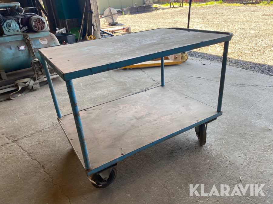 Klaravik Auktioner | Rullvagn