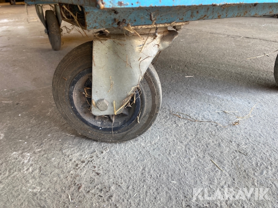 Klaravik Auktioner | Rullvagn