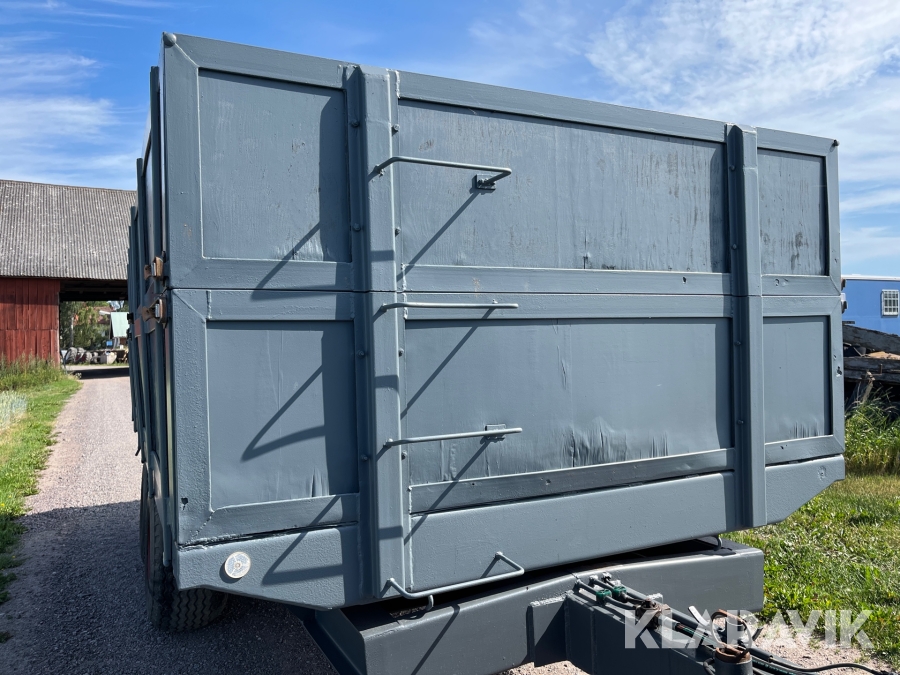 Tippvagn trevägs, Motala, Klaravik auktioner