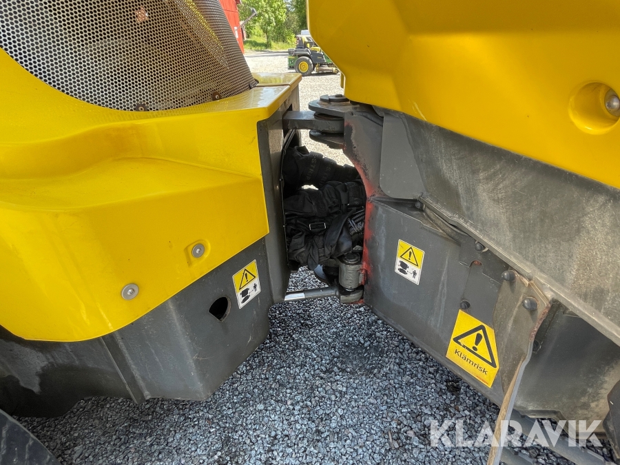 Redskapsbärare Multihog MH90, Uppsala, Klaravik auktioner