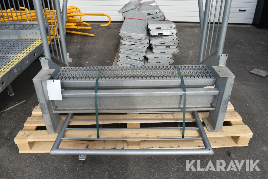 Trappa 2 steg med grind EU svets Varmgalvad, Jönköping, Klar