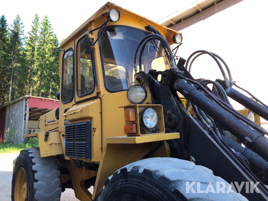 Klaravik Auktioner | Lastmaskin Volvo BM L30 + skopa