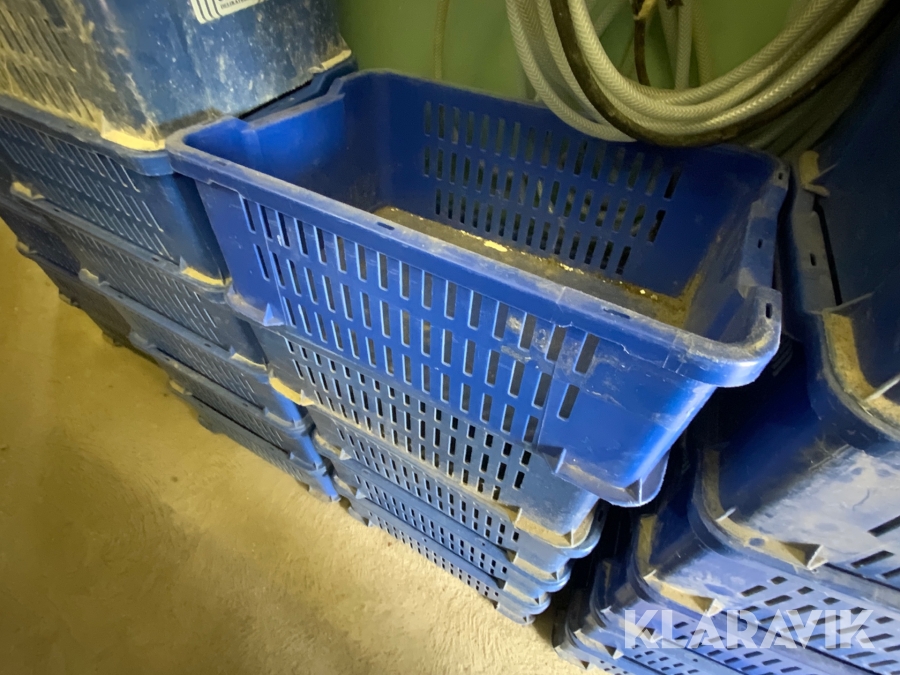 Plastbackar, Skurup, Klaravik auktioner