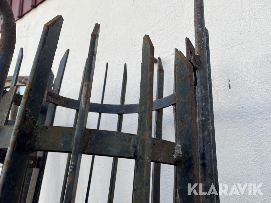 Trädstöd, Vara, Klaravik auktioner