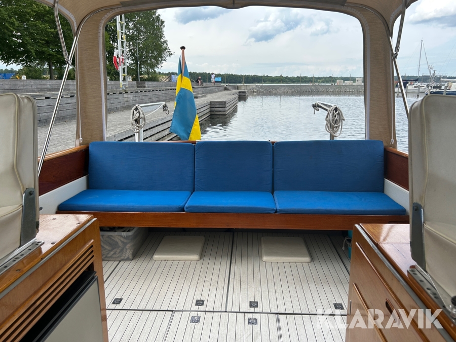 Välvårdad Motorbåt med båtvagn Fjord 30 Diplomat, Lidköping,