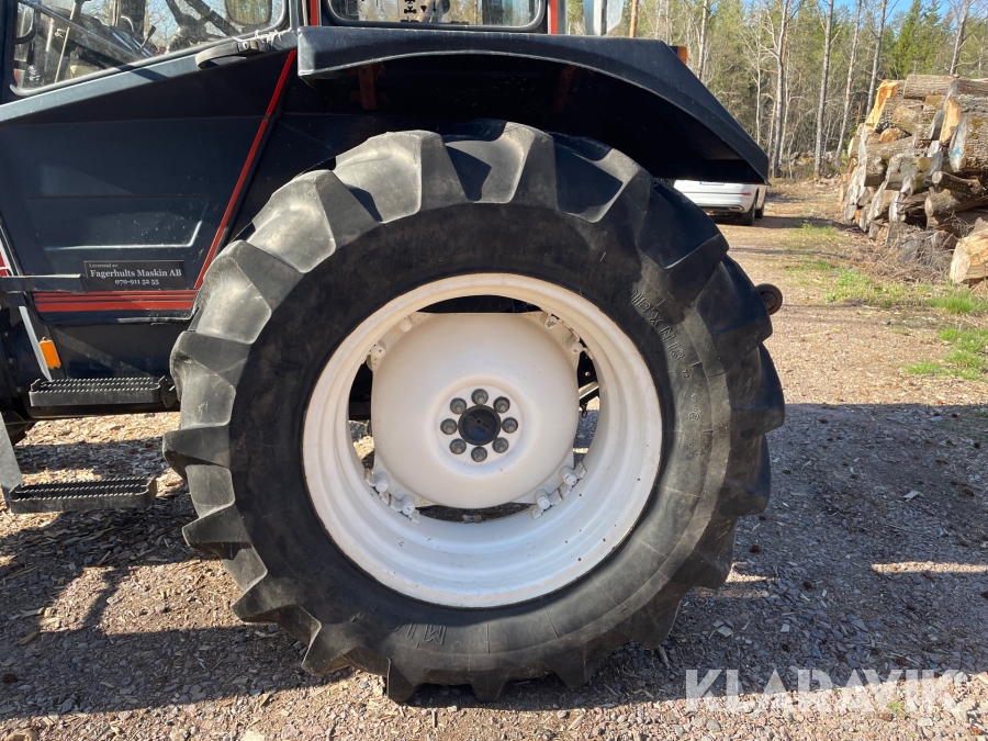 Traktor Valmet 405-4, Högsby, Klaravik auktioner