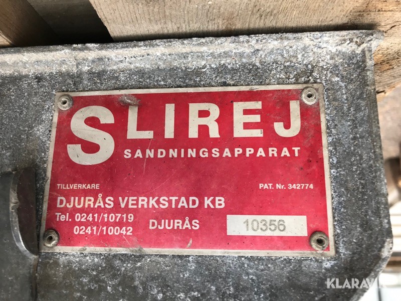 Klaravik Auktioner | 2st Sandspridare Slirej