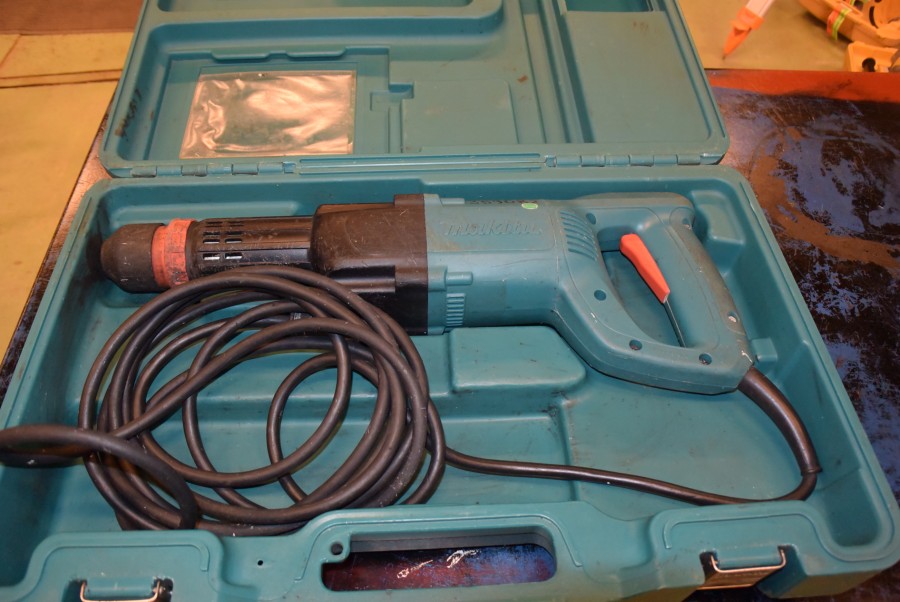 Klaravik Auktioner | Bilningshammare