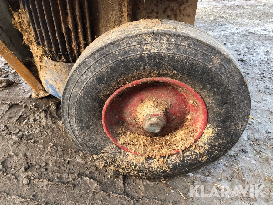 Klaravik Auktioner | Halmhack Skiold