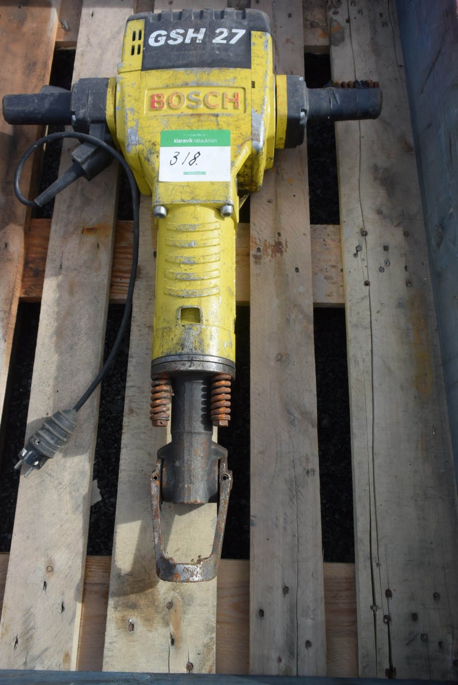 Klaravik Auktioner | Bilningshammare