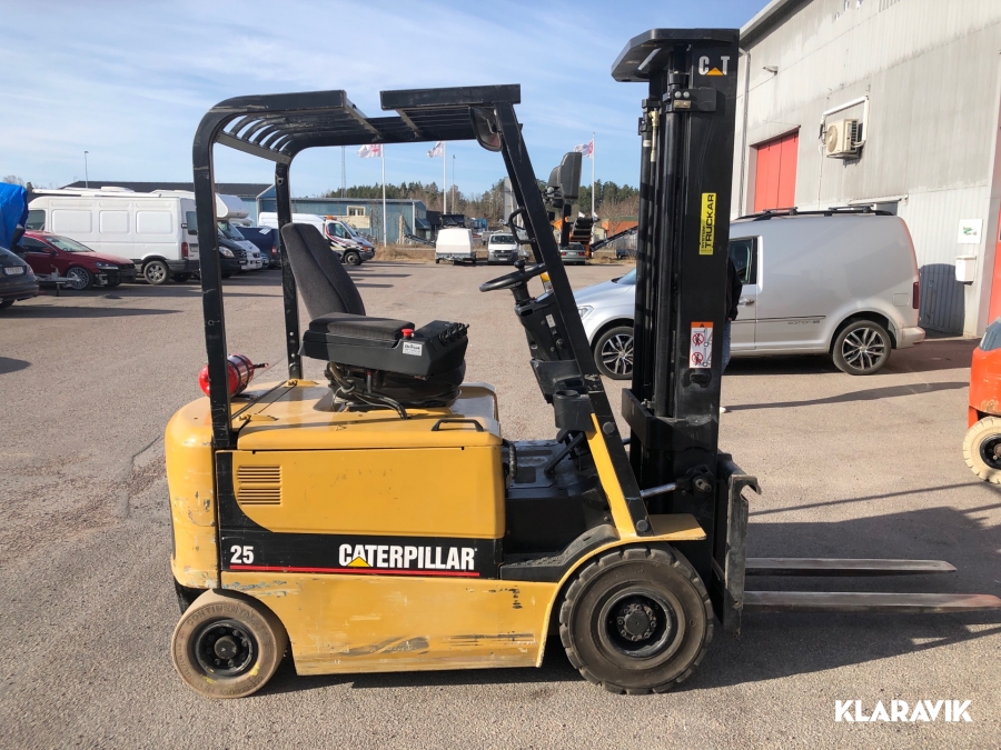Klaravik Auktioner | Truck Eltruck Caterpillar 25