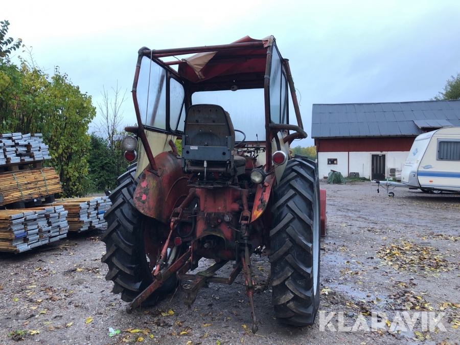Klaravik Auktioner | Traktor Mccormick B450