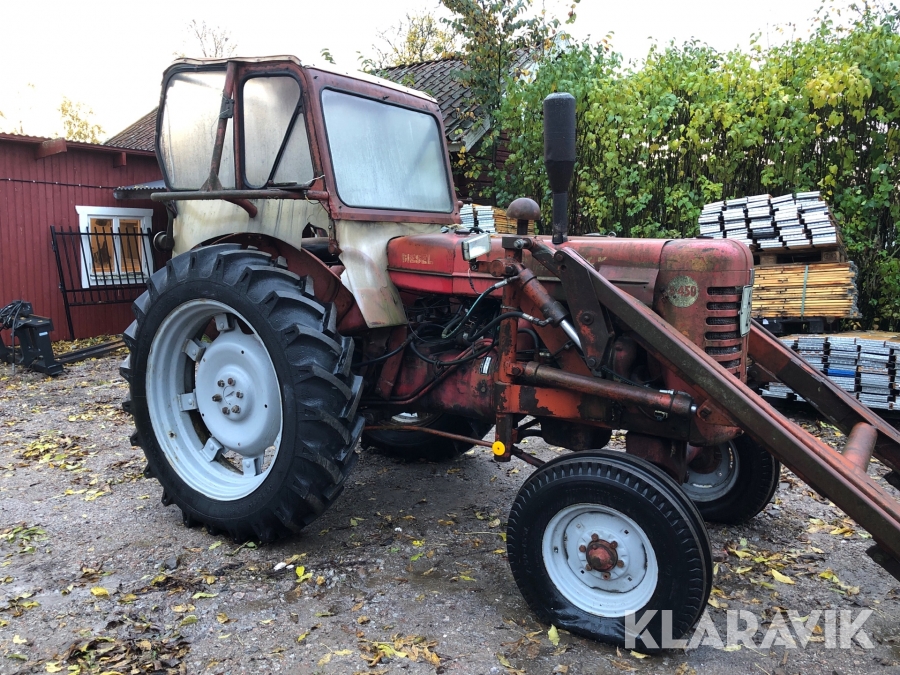 Klaravik Auktioner | Traktor Mccormick B450