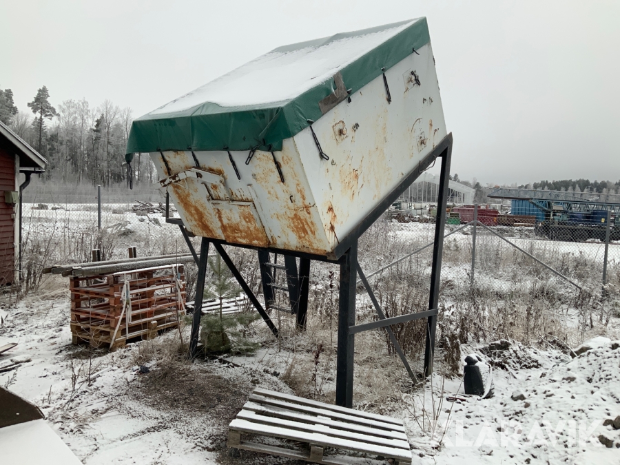 Sandficka, Eskilstuna, Klaravik auktion