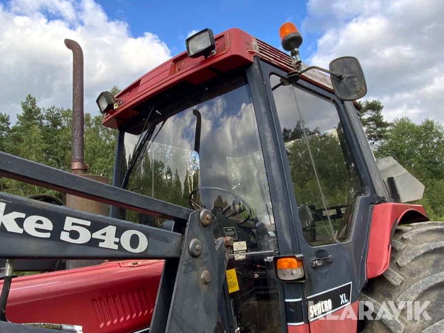 Traktor Case 895 Synchro XL med lastare