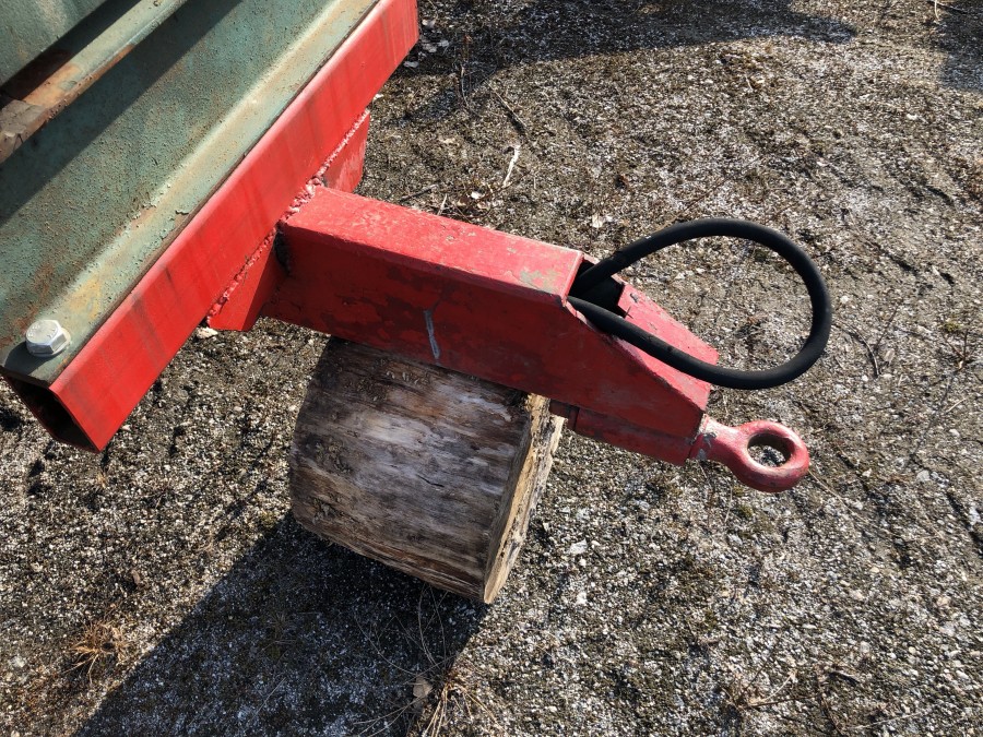 Traktorkärra med kran