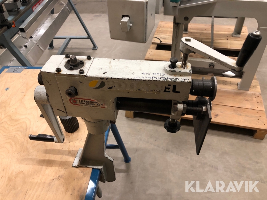 Klaravik Auktioner | Sickmaskin Jouanel