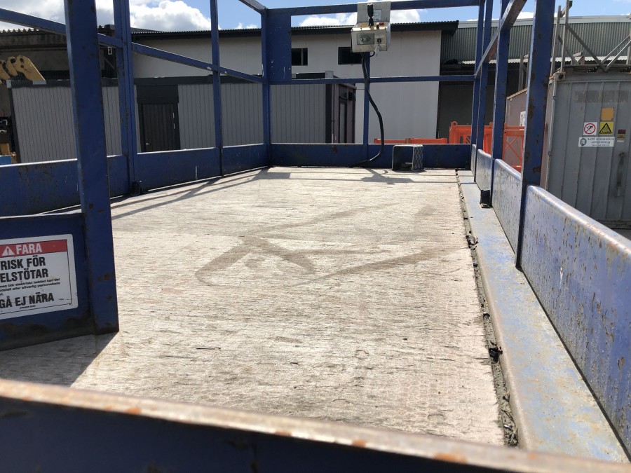 Saxlift Upright SL26