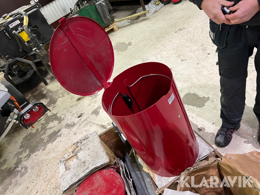 Soptunnor, Ekerö, Klaravik auktioner