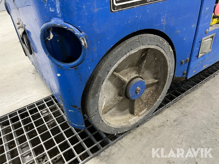 Pelarlift Upright 065400-002, Halmstad, Klaravik auktioner