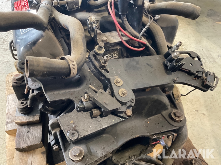 Båtmotor Mercruiser 188 hk V8, Malmö, Klaravik auktioner