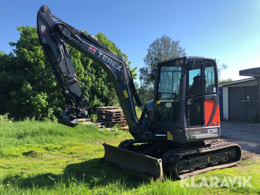 Grävmaskin TEREX TC50 med nya redskap