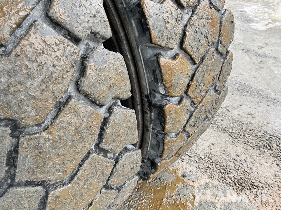 Bergtruck CAT 771D, Göteborg, Klaravik auktioner