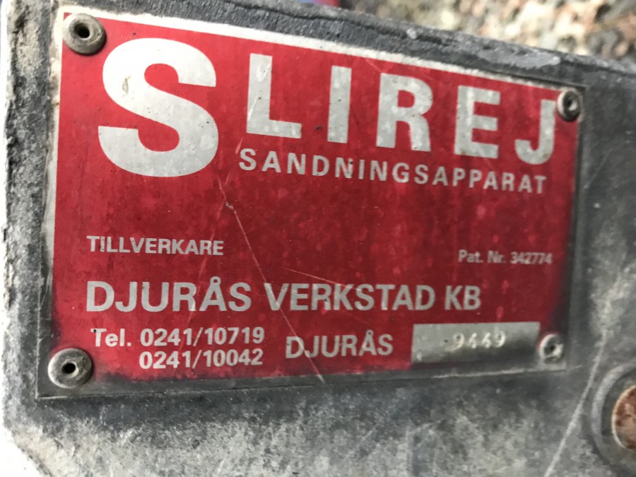 Klaravik Auktioner | Sandspridningsapparat / Slirej