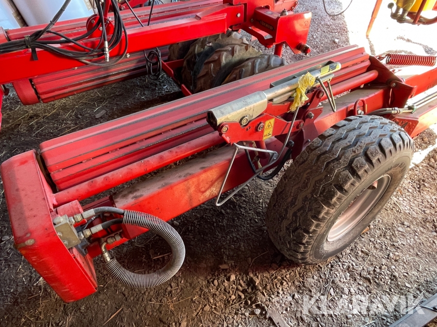 Fyrkantsbalsinplastare Taarup / Kverneland 7664, Östhammar,