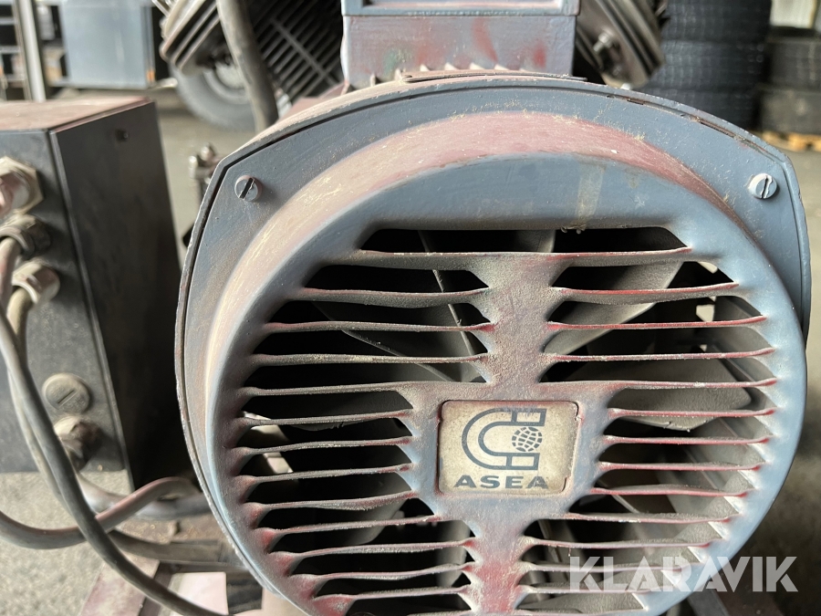 Klaravik Auktioner | Kompressor Atlas copco LE 8