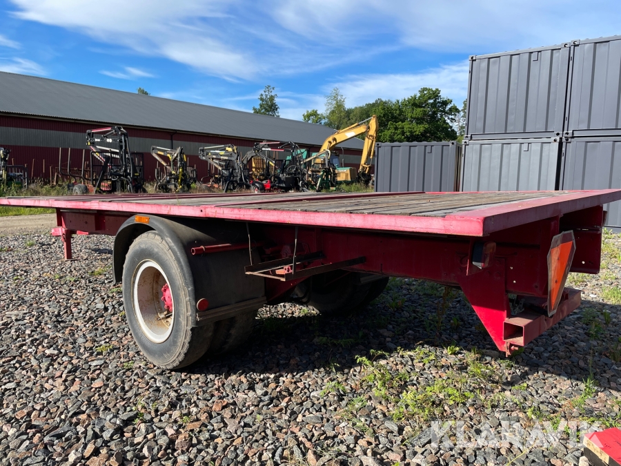 Flakvagn, Mark, Klaravik auktioner