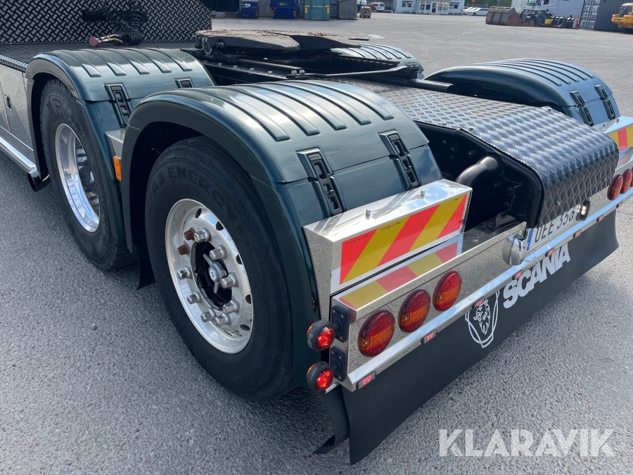 Lastbil Dragbil Scania T124 LA 6x2 NA470, Södertälje, Klarav